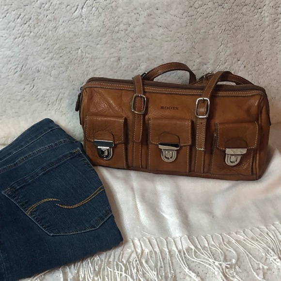 Roots | Bags | Roots Canada Leather Shoulder Bag | Poshmark